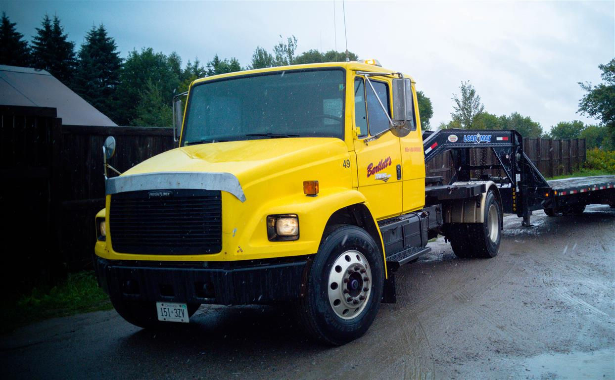 Freightliner Highway Tractor - Unit 49
